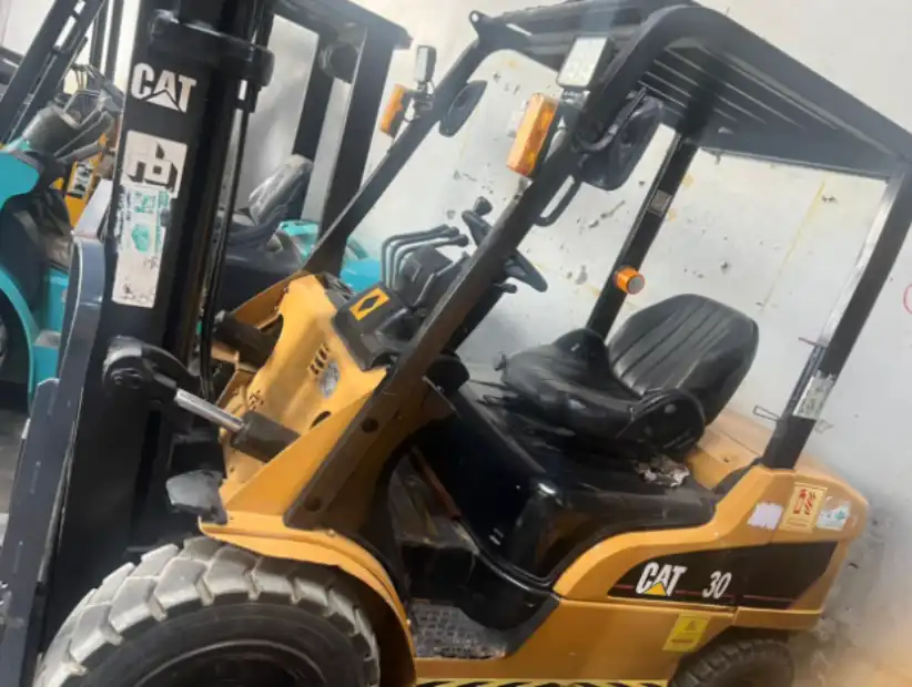 Buy CAT DP30NT Forklift 2005 Model Online -AL Taqa AL Kamelh - Industbay